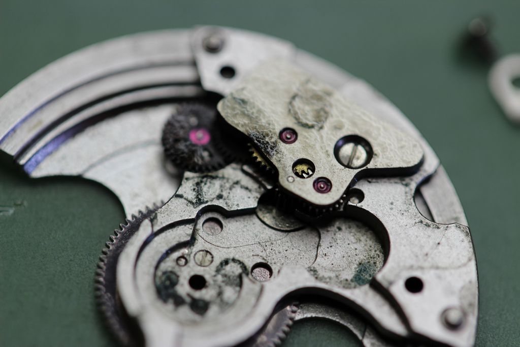 Seiko Kinetic jumping two seconds at a time – watchFIX.com